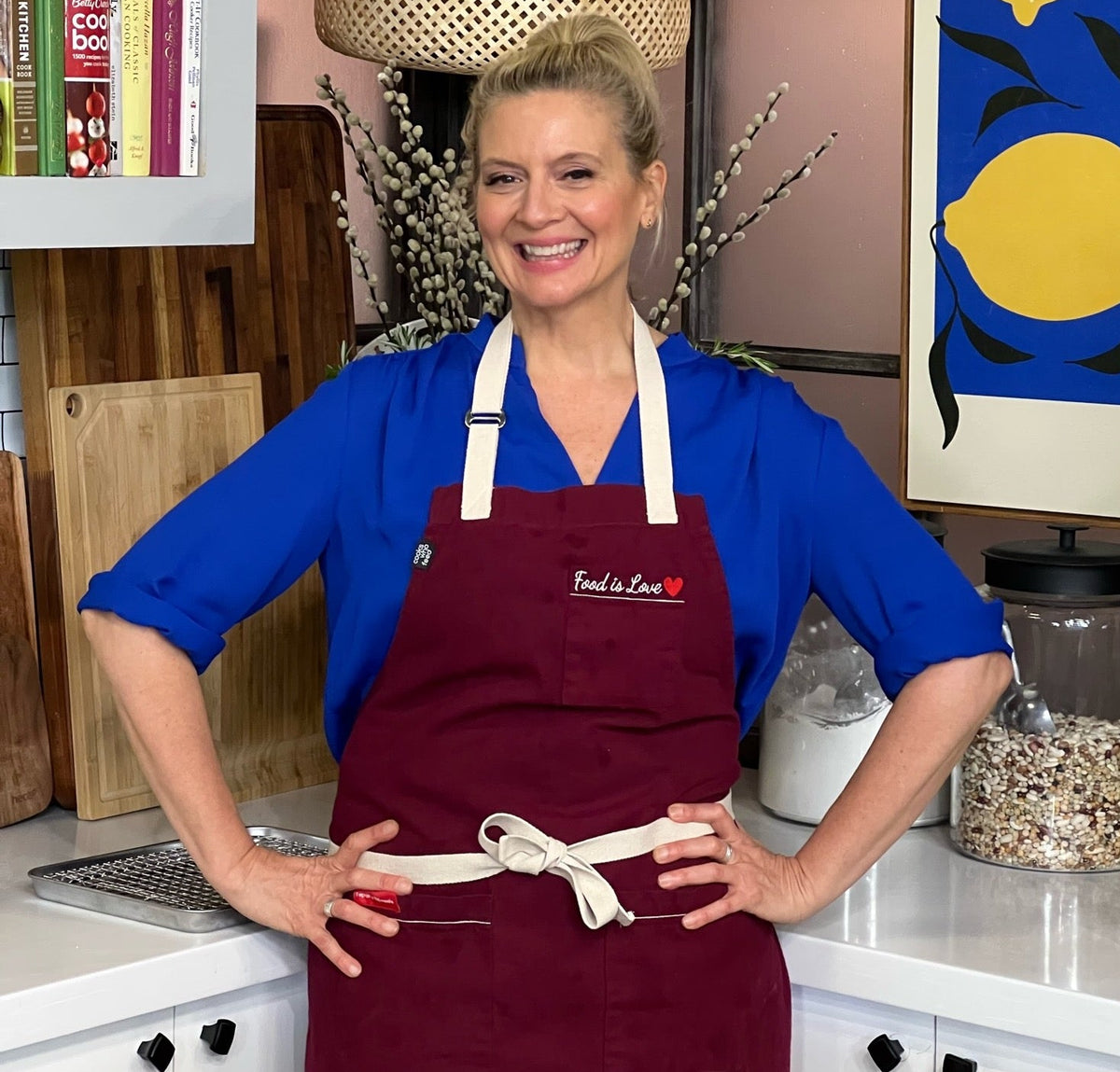 The Amanda Freitag Apron – Cooks Who Feed